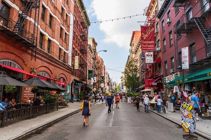 New York City Mafia & Local Food Walk with NYPD Guides (Evening ...