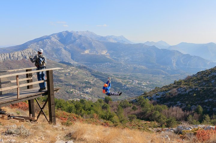 Zip Line Split | TheNextGuide